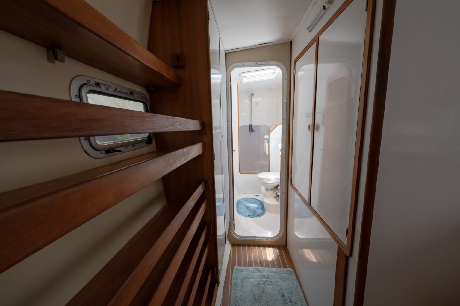 1997 Manta 40 - Lioness III - The Yacht Sales Co.