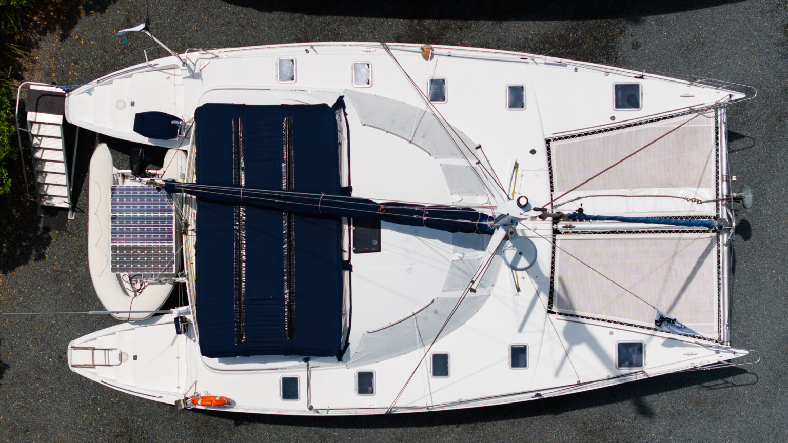 1992 Lagoon TPI 42 - Connect 4 - The Yacht Sales Co.